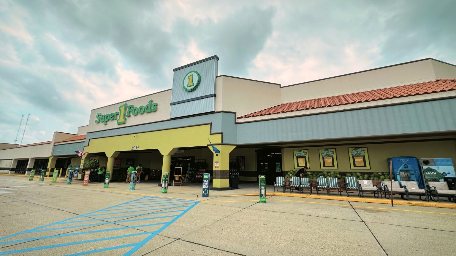Inside The New Super 1 Foods at Ambassador & Dulles, Opening Tomorrow – Developing Lafayette