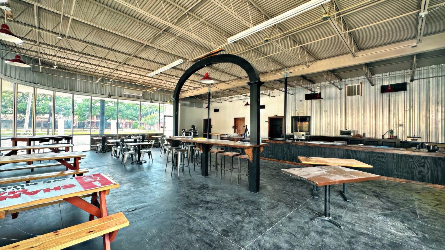 Shane’s Loaded Mac Bar Coming Soon to Former Wing Fingers Location on ...